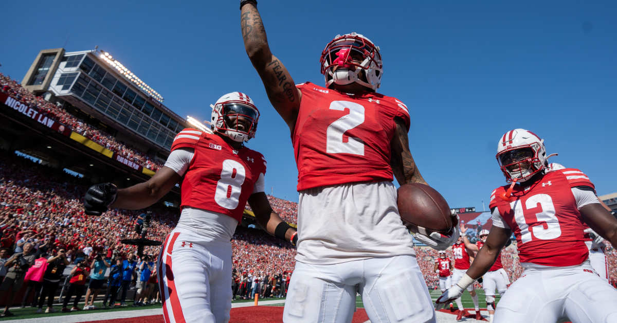 Oregon vs Wisconsin Prediction, Game Preview, and Betting Lines ...