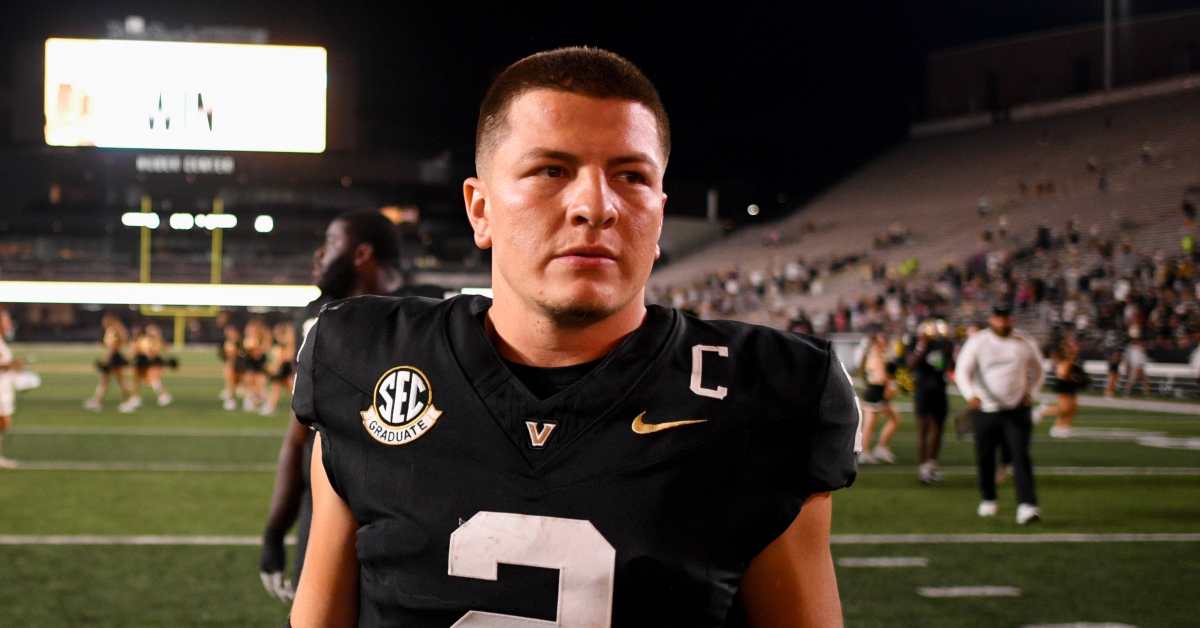 2025 ReliaQuest Bowl Prediction: Iowa vs Vanderbilt Pick - College ...