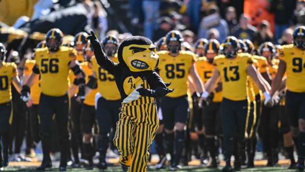 Rankings - College Football News | College Football Predictions ...