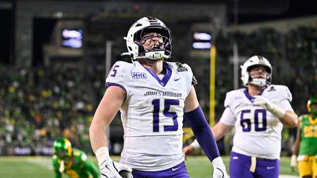 Oregon Explodes on James Madison, But… 5 CFP First Round Takeaways ...