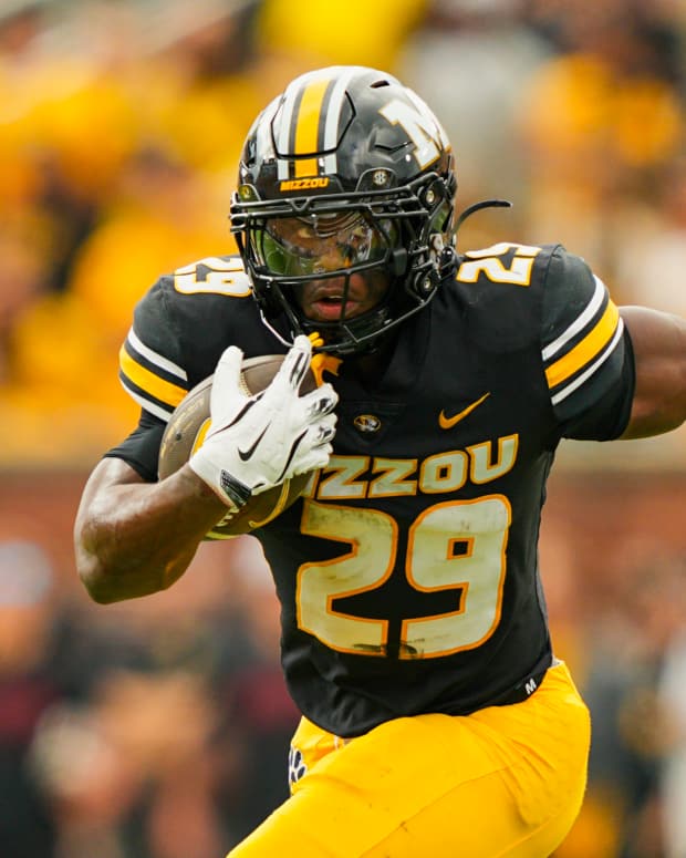 College Football Playoff Moves to Straight Seeding: Why It's the Right ...