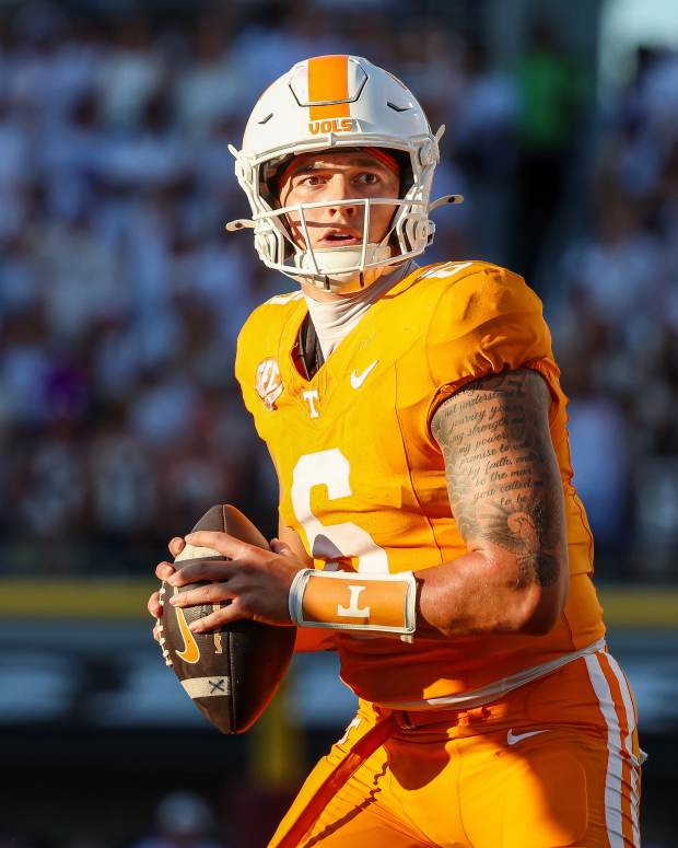 AP Top 25 College Football Rankings 2022 Final - College Football News ...