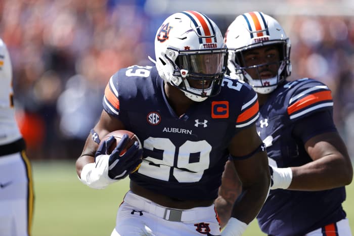 Derick Hall, Auburn 2023 NFL Draft Profile - College Football News ...