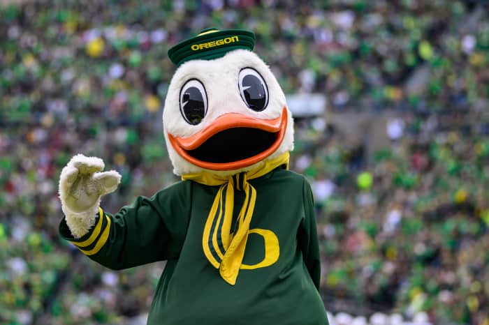 Oregon's New "Fly Era" Uniforms for Big Ten Debut - College Football ...