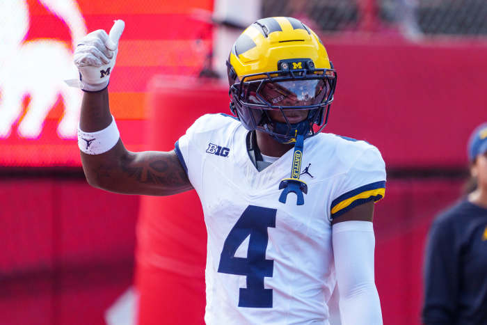 Wisconsin vs Michigan Prediction, Preview, and Betting Lines - College ...