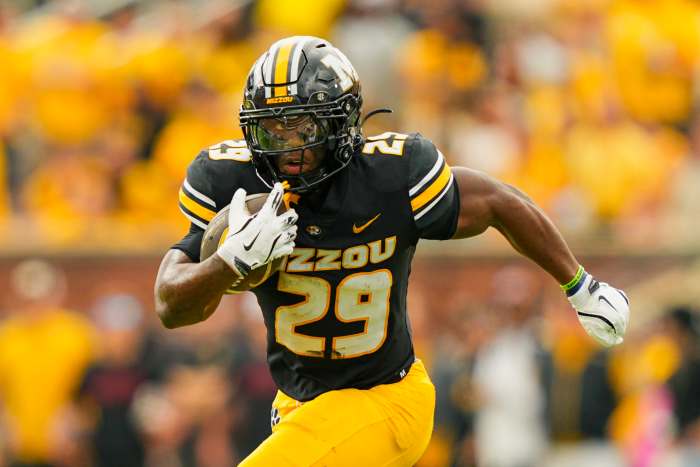 College Football Expert Picks: Military Through Independence Bowls ...