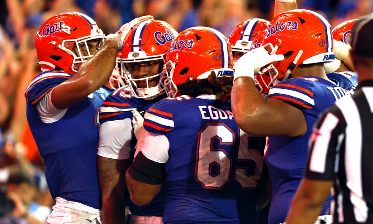 5 Best College Football Predictions Against The Spread Rivalry Week ...