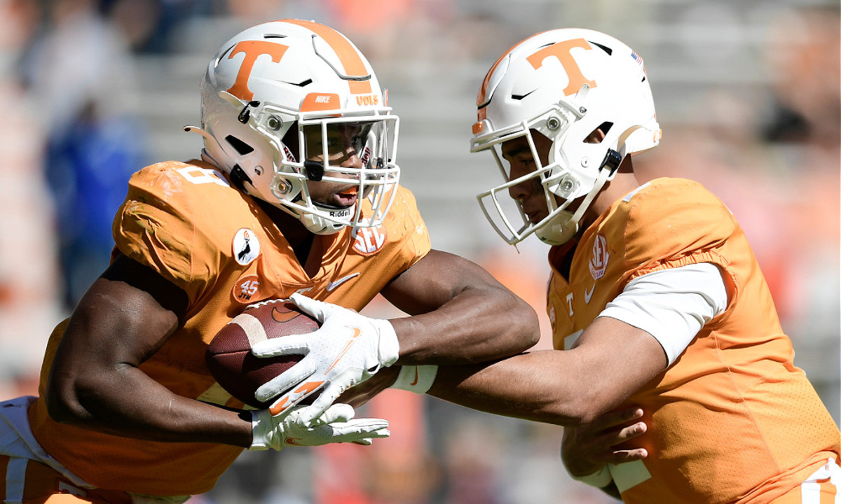 Tennessee vs Arkansas Prediction, Game Preview - College Football News | College Football ...