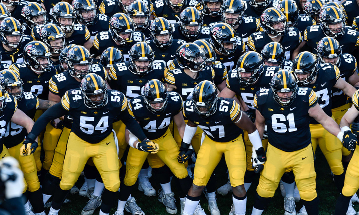 Iowa State vs Iowa Prediction, Game Preview - College Football News ...