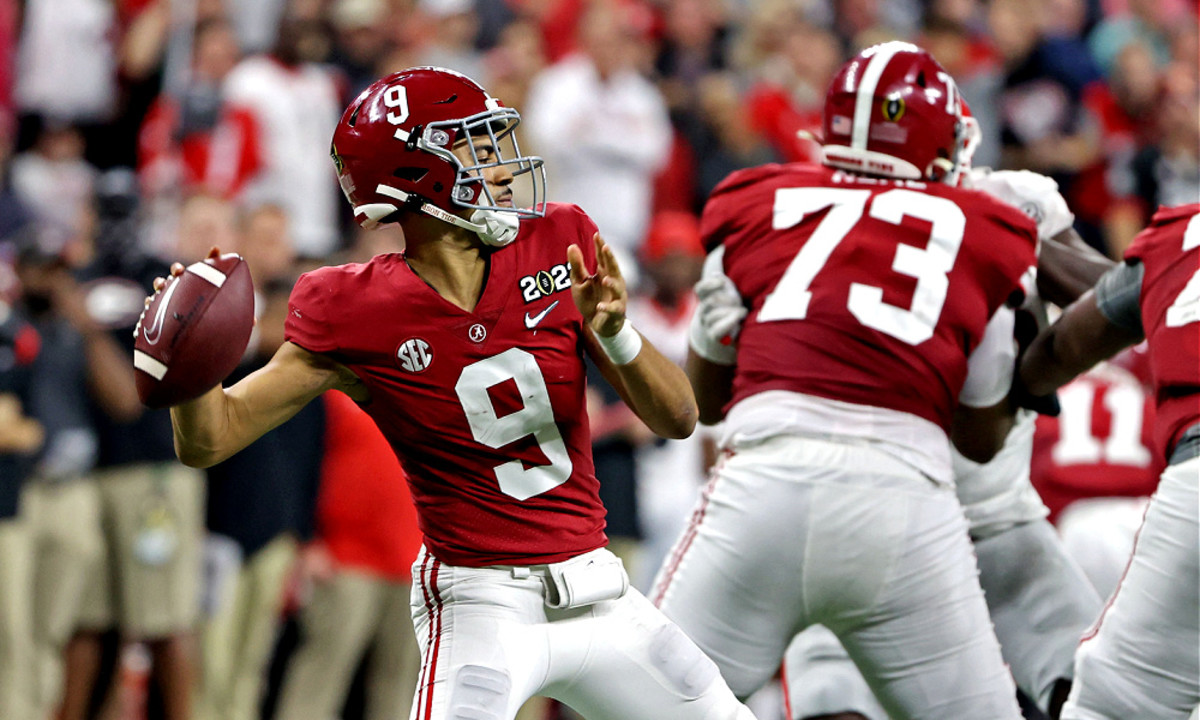 Coaches Top 25 Poll powered by USA TODAY Rankings: 2021 Final - College ...