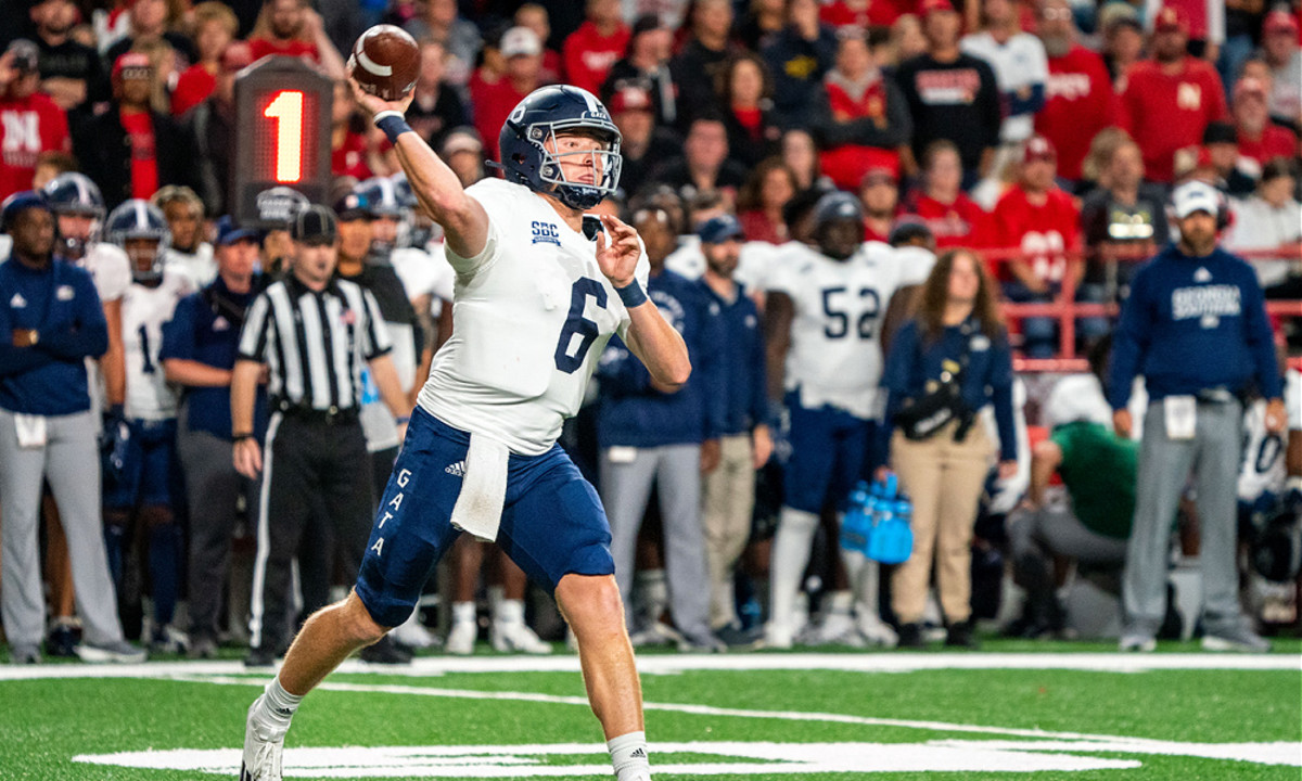 Buffalo vs Georgia Southern Camellia Bowl Prediction Game Preview ...