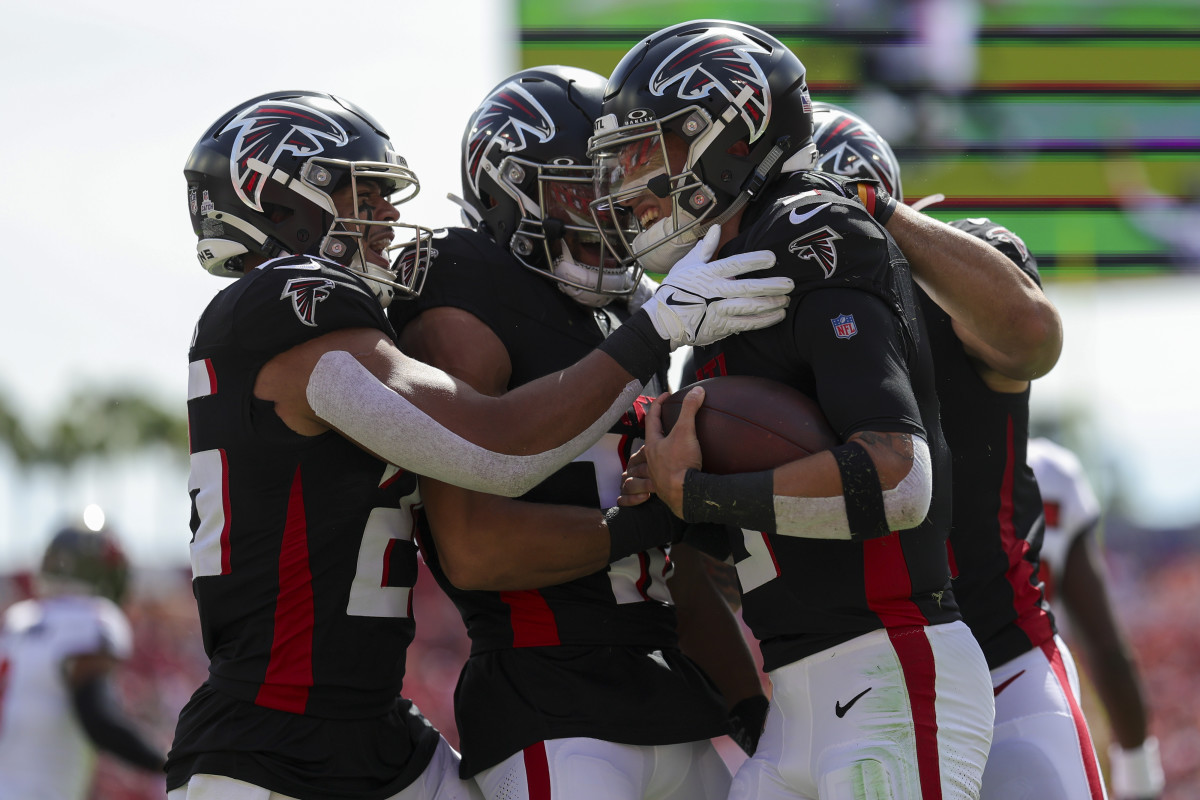 Atlanta at Tennessee NFL Expert Picks Predictions Odds Lines Week 8 ...