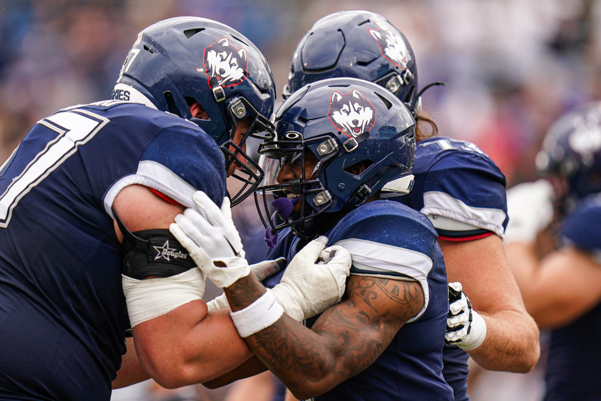 Uconn Football 2024