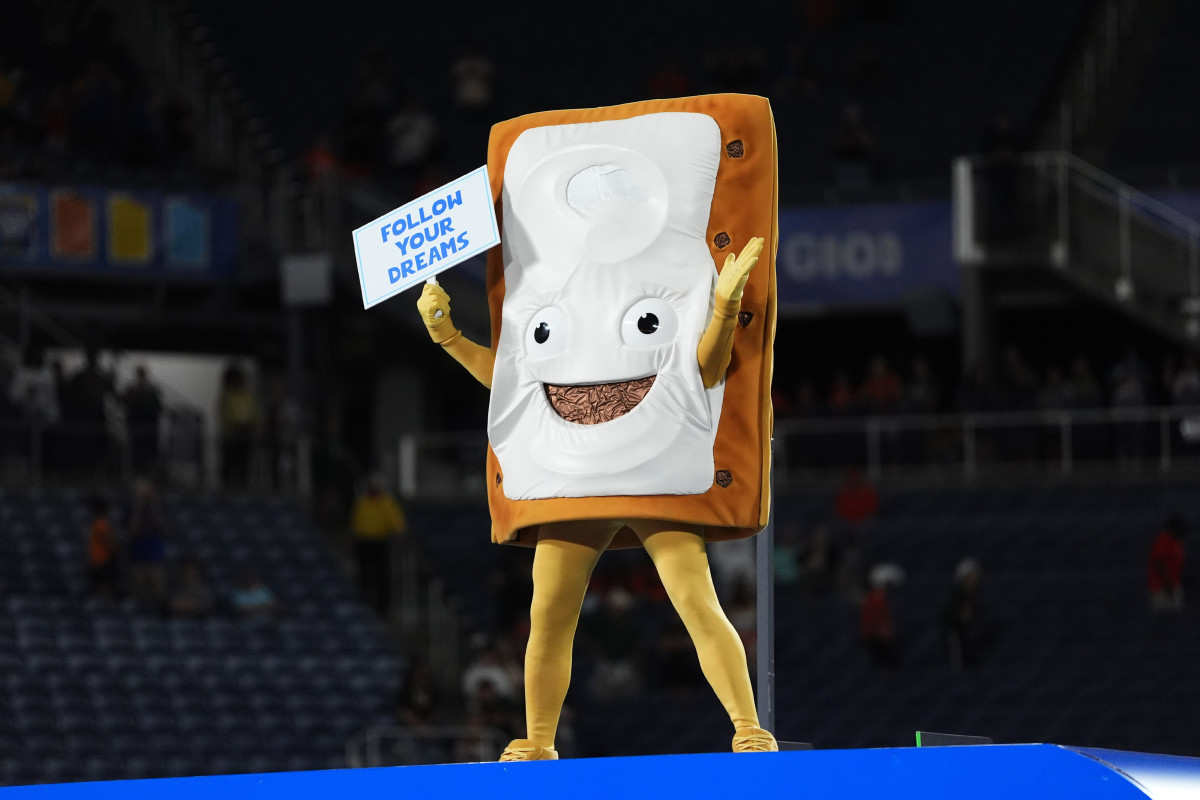 2025 Pop-Tarts Bowl Prediction: BYU vs Georgia Tech - College Football ...