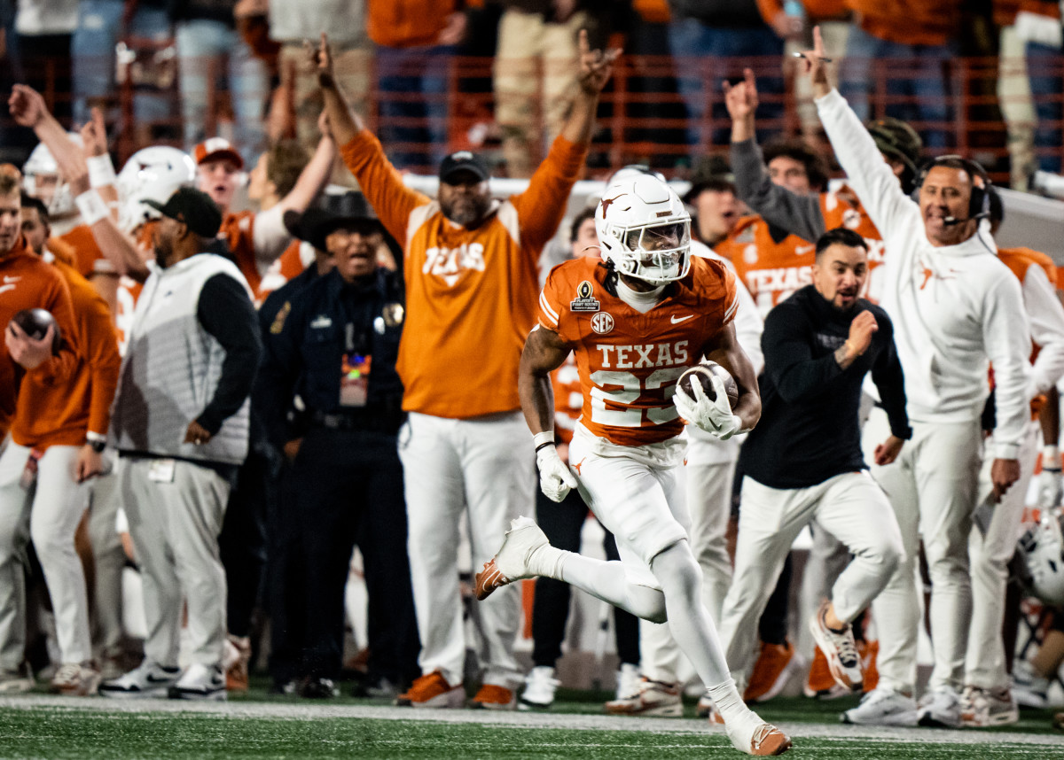 Texas Gets One Run and Done: 5 Takeaways from the Longhorns’ CFP Victory Over Clemson - College ...