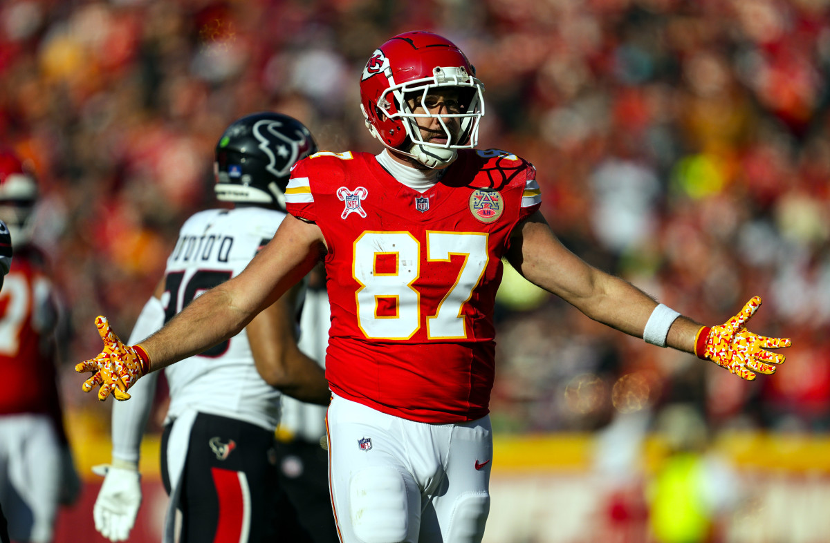 Houston Texans vs. Kansas City Chiefs: Playoff Prediction and Betting Lines - College Football ...